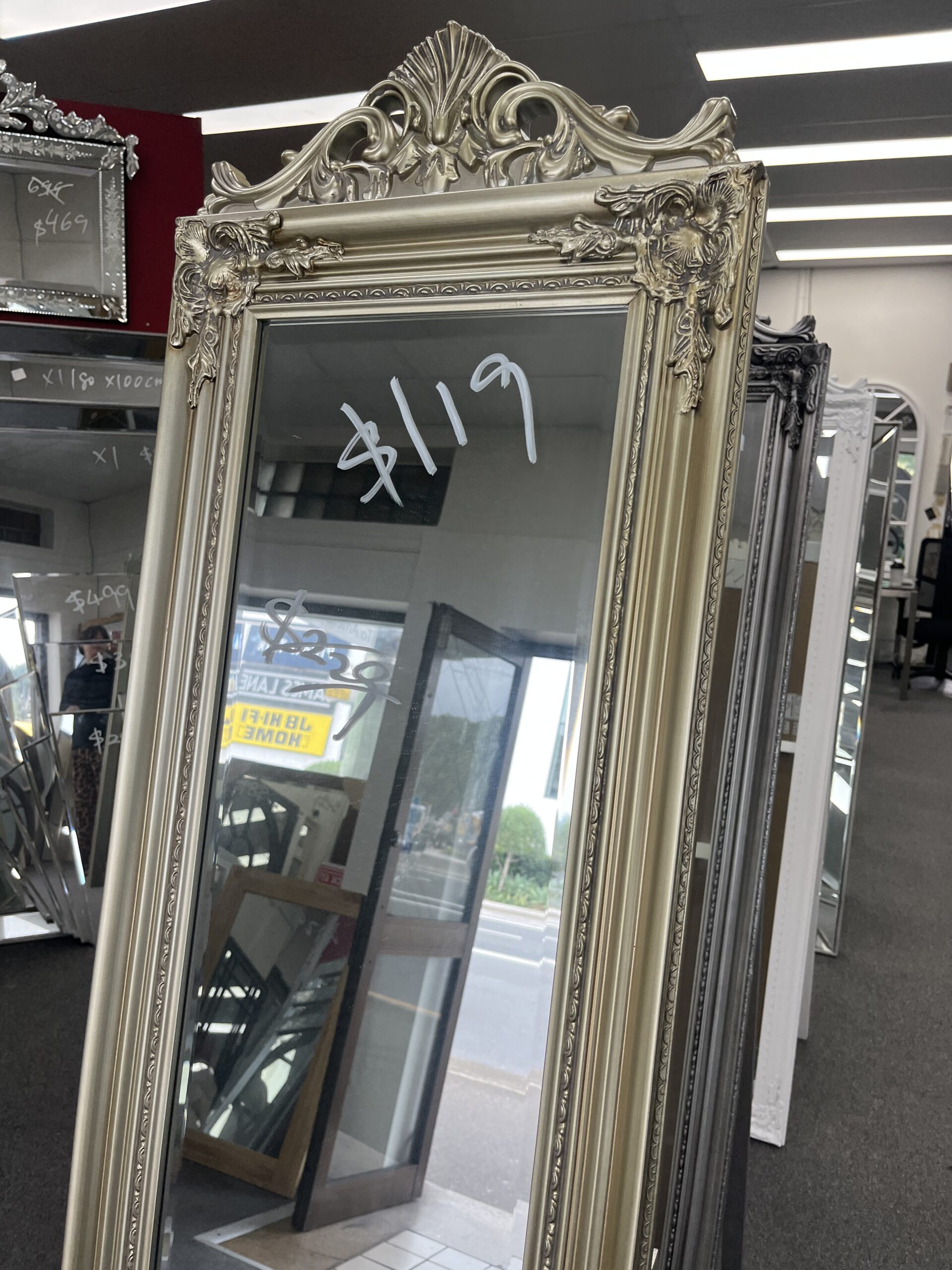 Evelyn Ornate Stand Mirror – Decomirrors