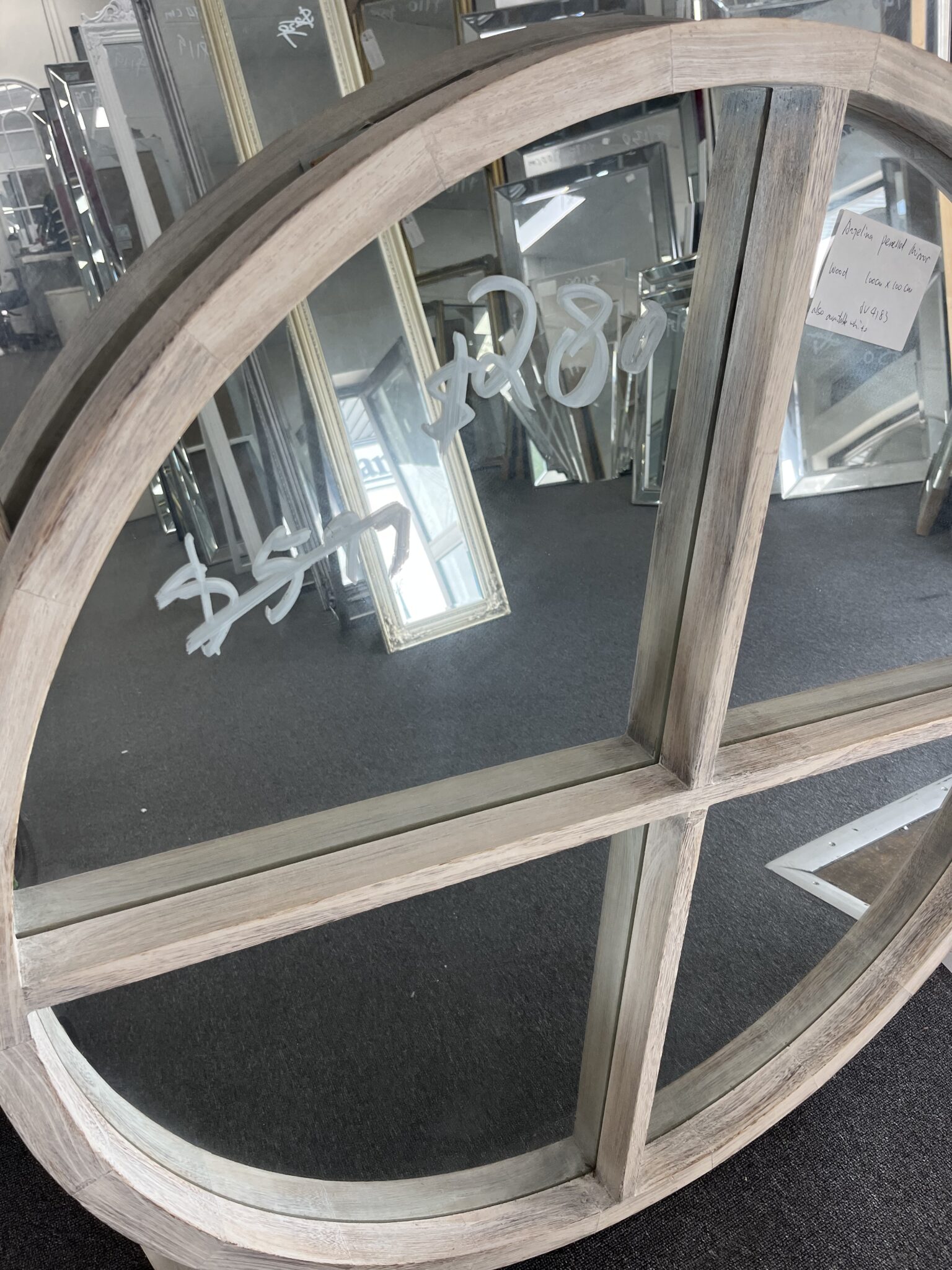 Angelina Round Mirror – Decomirrors